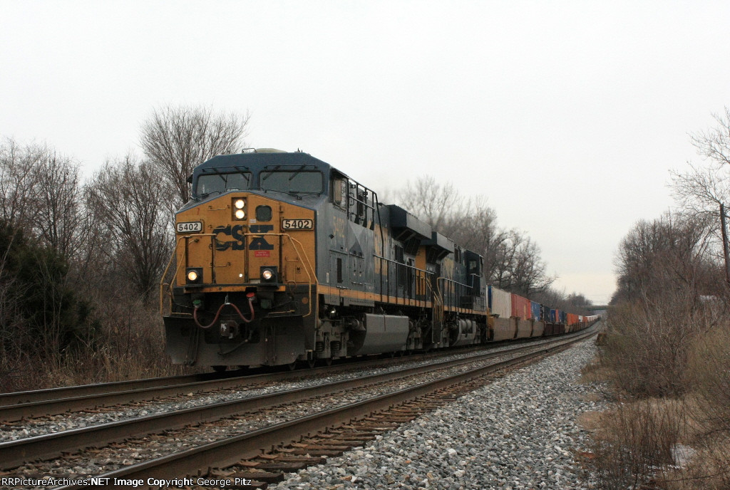 CSX 5402 and train Q034